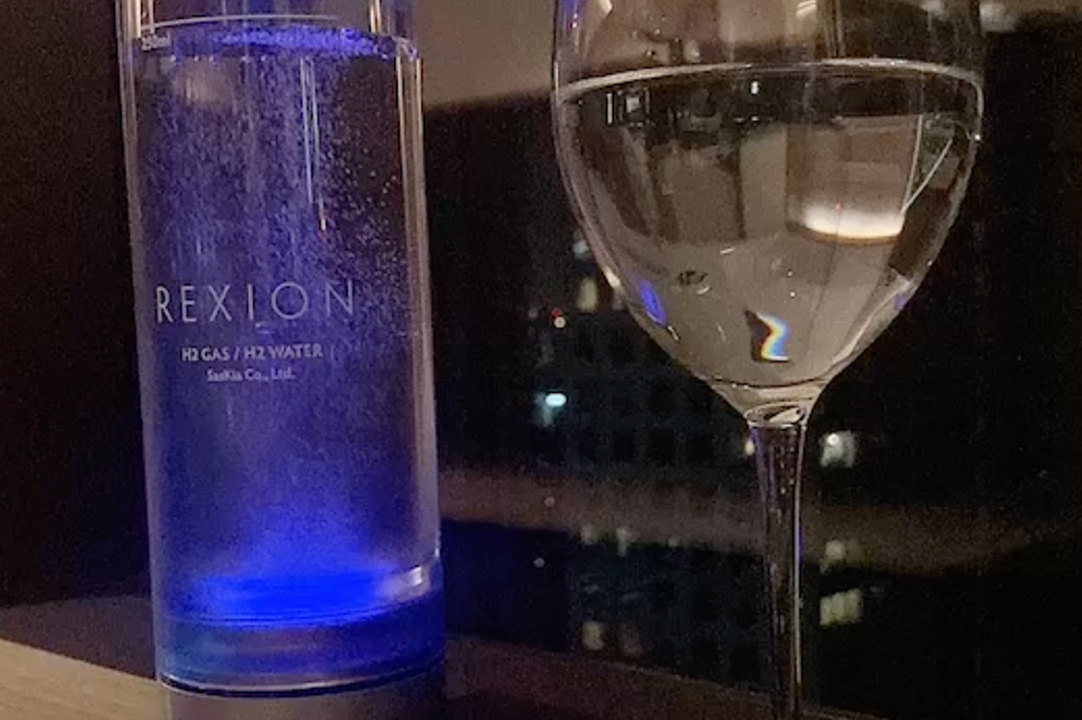 REXION（レクシオン） | ドクター水素ボトルのラグジュアリーモデルボトル“REXION（レクシオン）”