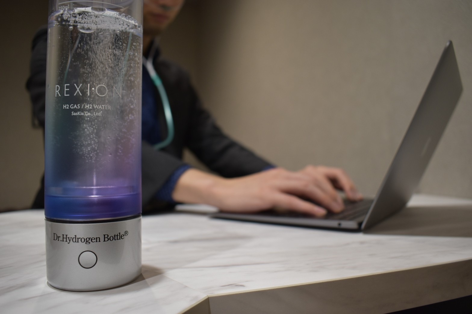 REXION（レクシオン） | ドクター水素ボトルのラグジュアリーモデルボトル“REXION（レクシオン）”